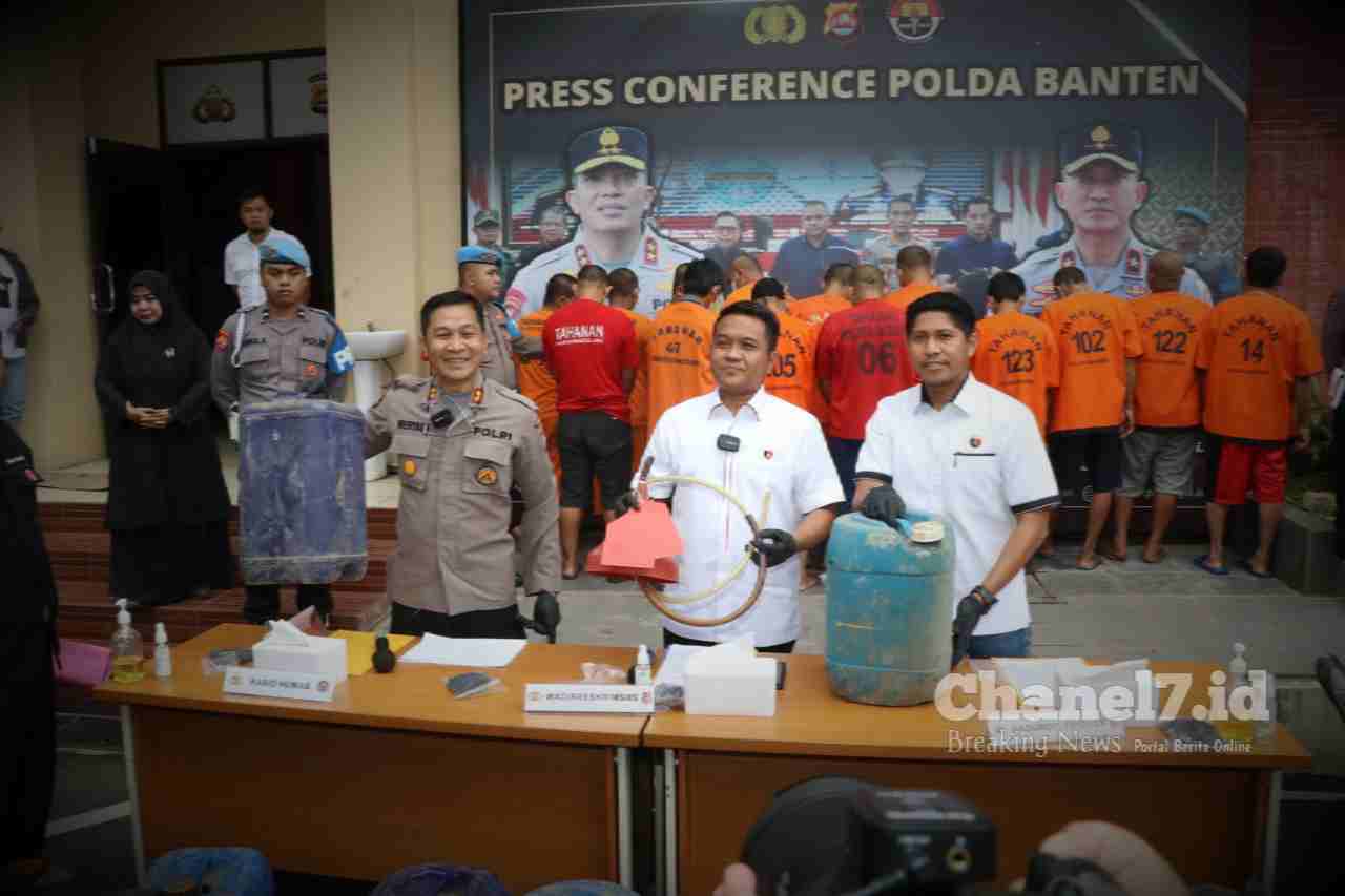 Satreskrim Polresta Tangerang Bongkar Praktik Penyalahgunaan BBM - Chanel 7 Satreskrim Polresta Tangerang Bongkar Praktik Penyalahgunaan BBM - Chanel 7